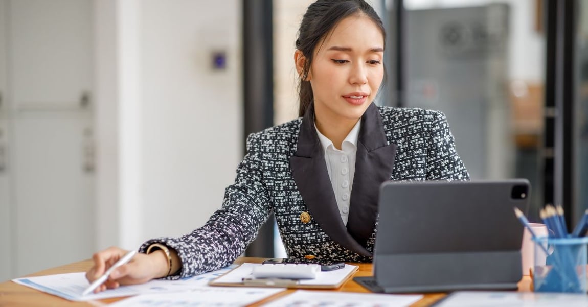 Blackout Periods and Insider Trading Risk for Listed Companies