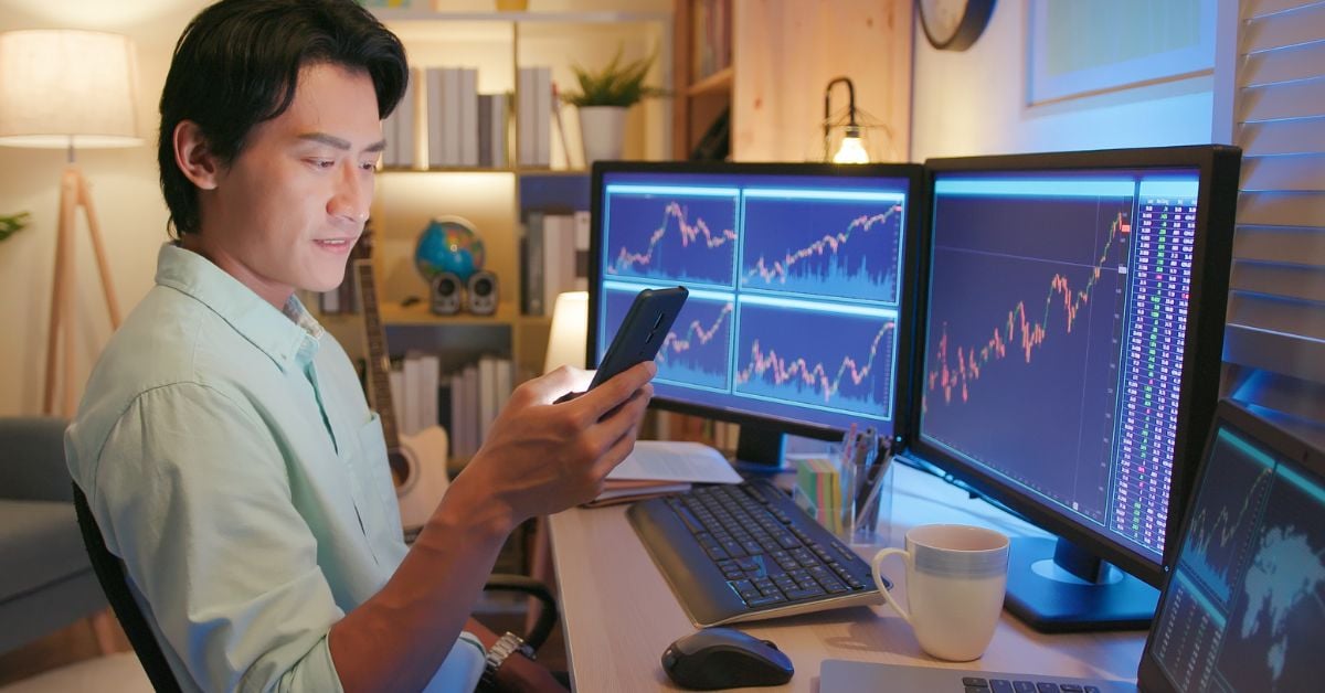 Blackout Periods and Insider Trading Risk for Listed Companies